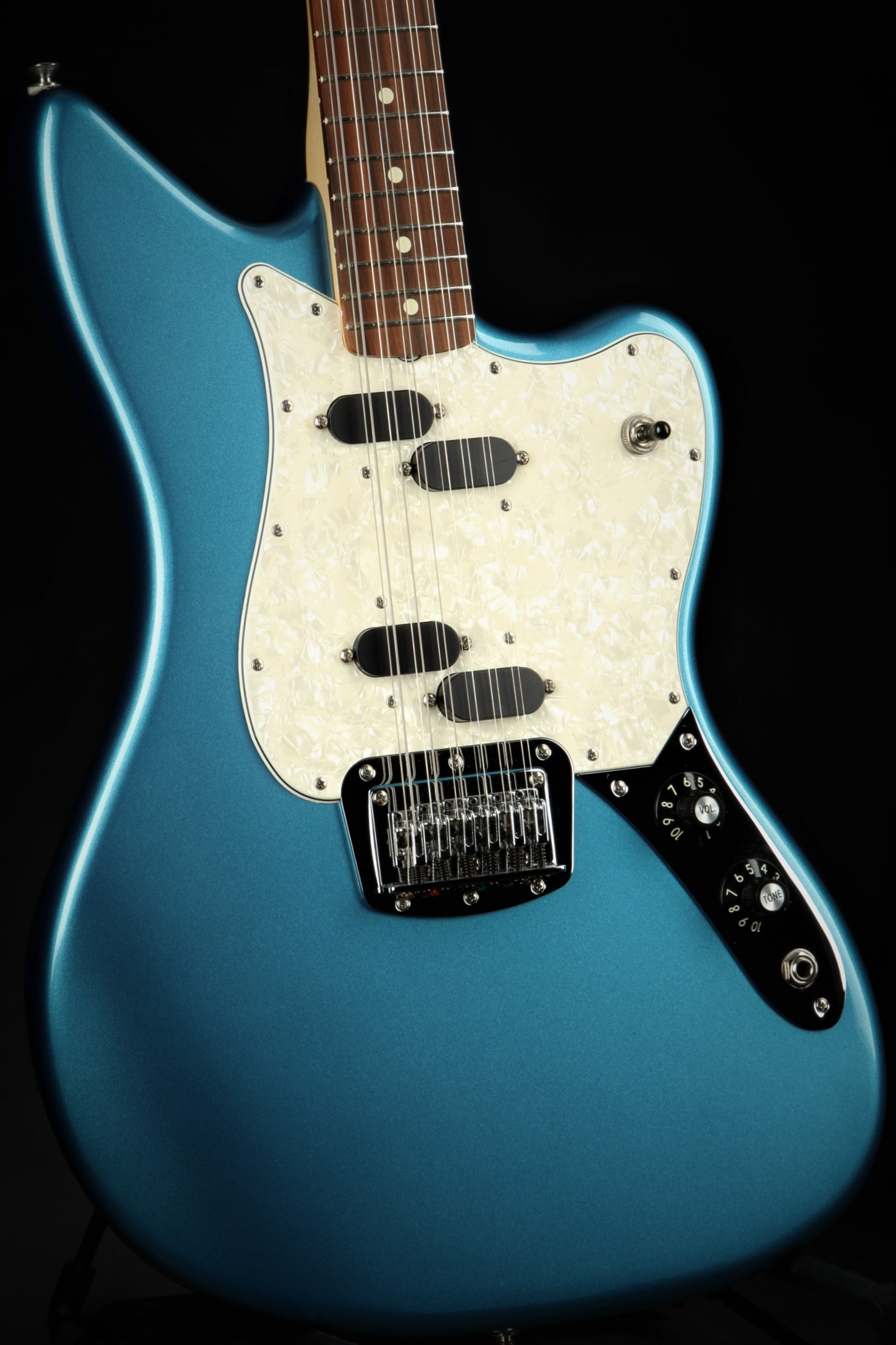 12-String Swing: The Fender Electric XII – IVG Blog